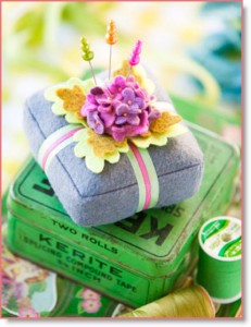 Felt Spring Violets tutorial & Pattern – Felting